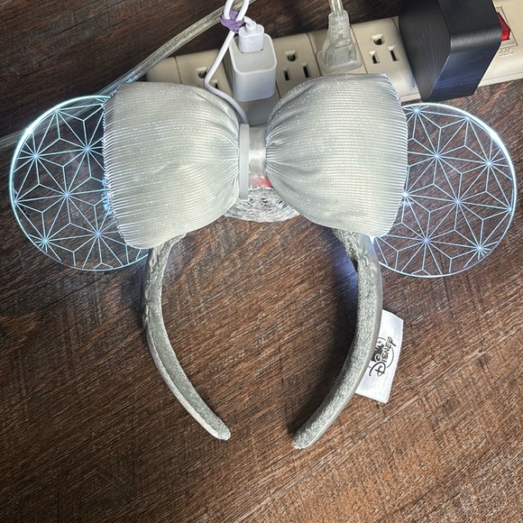 Disney | Accessories | Disney Epcot Spaceship Earth Light Up Mouse Ears ...